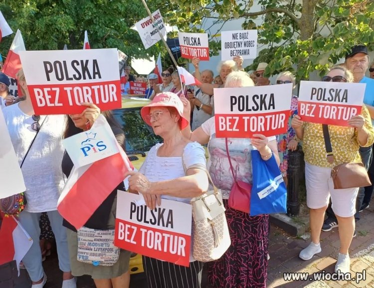 Wiocha.pl - Absurdy polskiego internetu: Nasza-Klasa, Facebook, Fotka ...