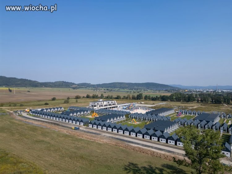 Kompleks wypoczynkowy po polsku - wiocha.pl absurd 1832724