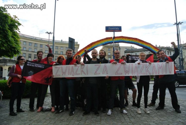 Rzygam już tą tęczą - wiocha.pl absurd 1109599